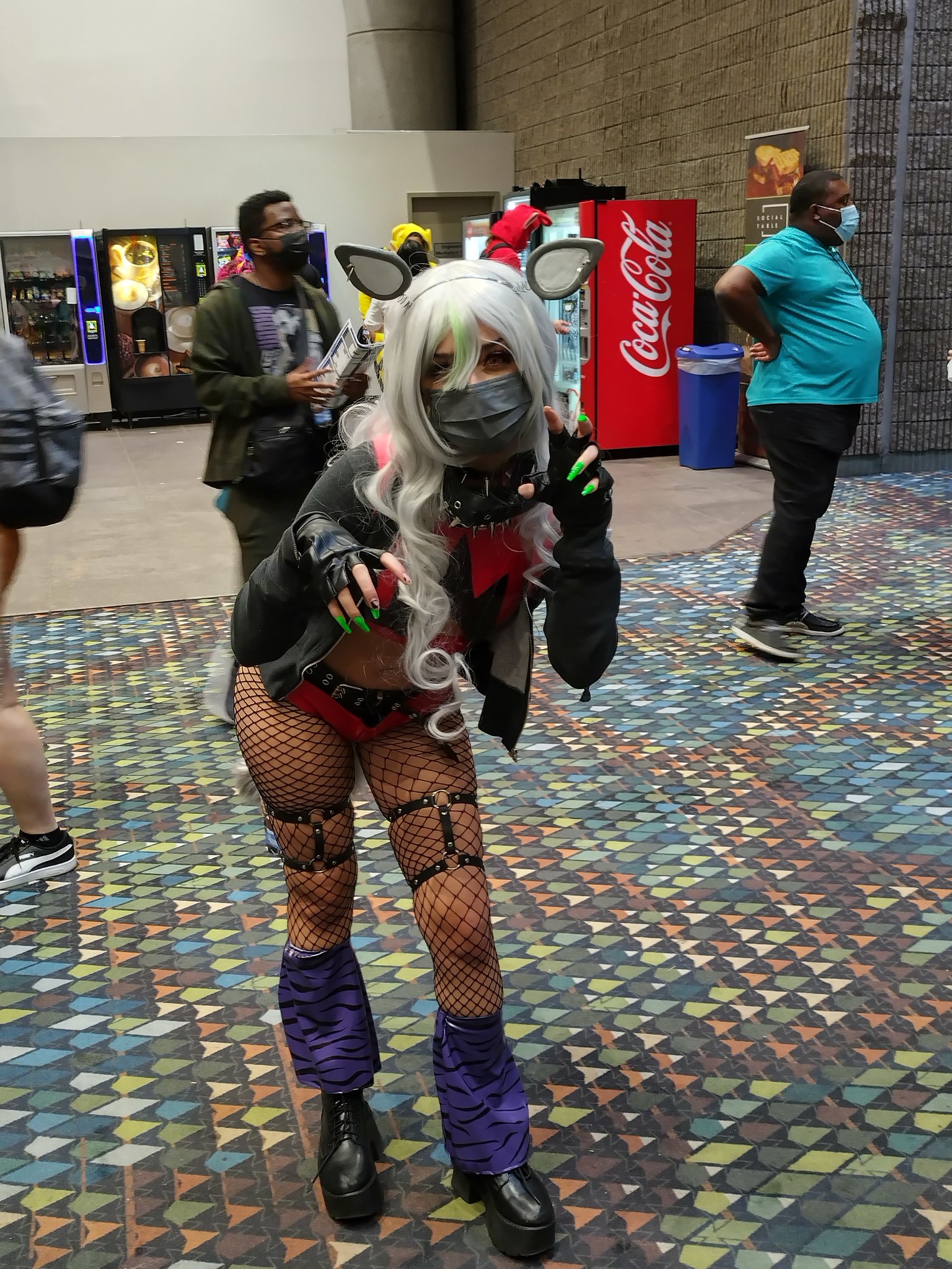 LAMBY B-DAY BOI!!!! on Twitter: "BROOO IF THERE ARE ANY OTHER ROXY COSPLAYERS PLEASE LET ME KNOW ...