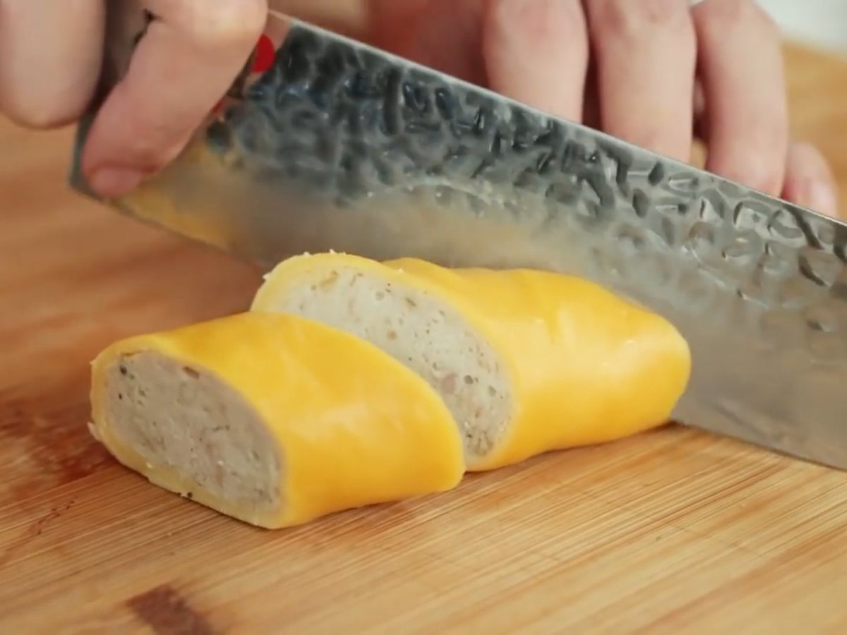 Luar Garing, Dalam Lembut! Resep EGG CHICKEN ROLL ALA HOKBEN --- a ...