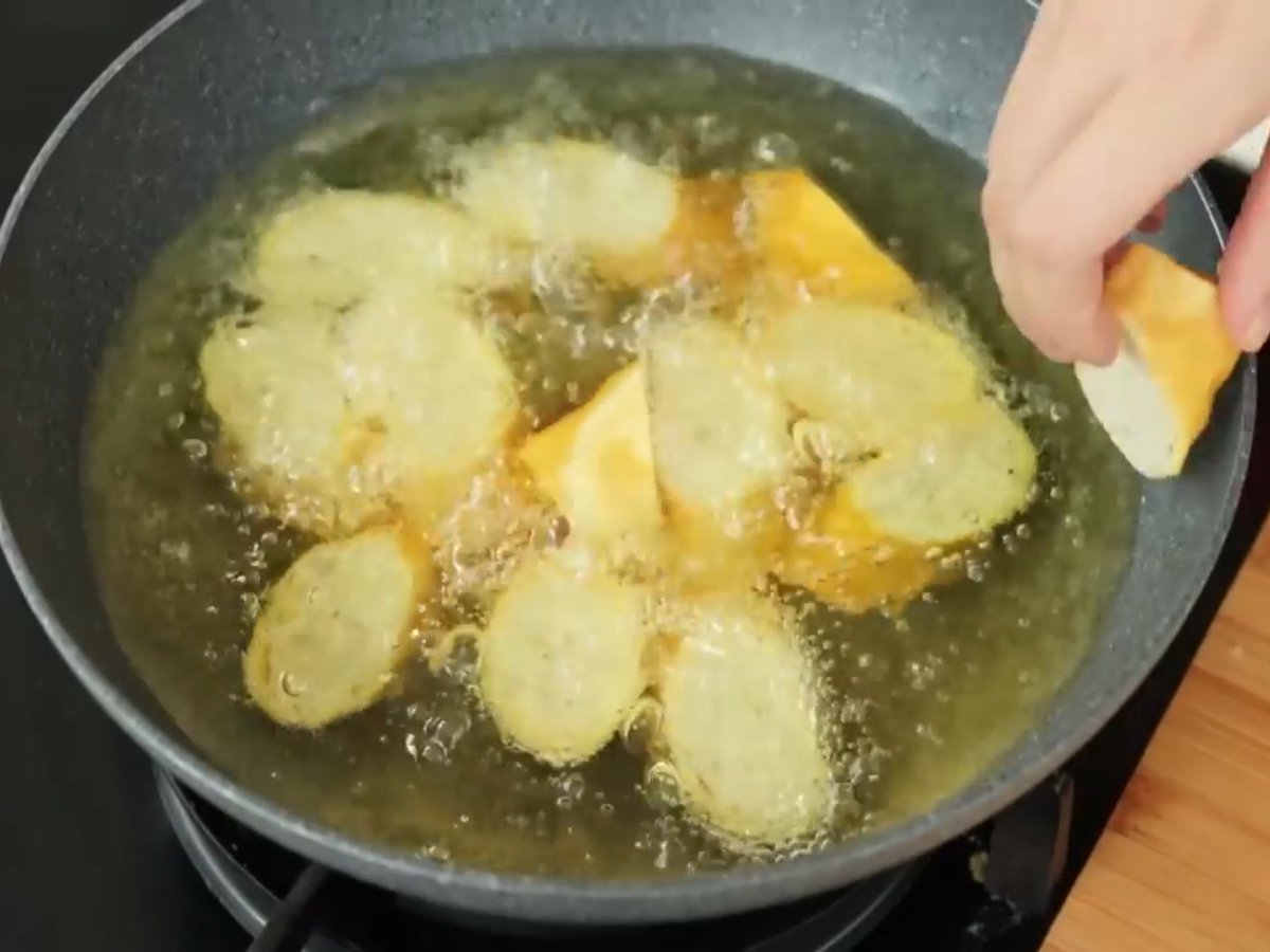 Luar Garing, Dalam Lembut! Resep EGG CHICKEN ROLL ALA HOKBEN --- a ...