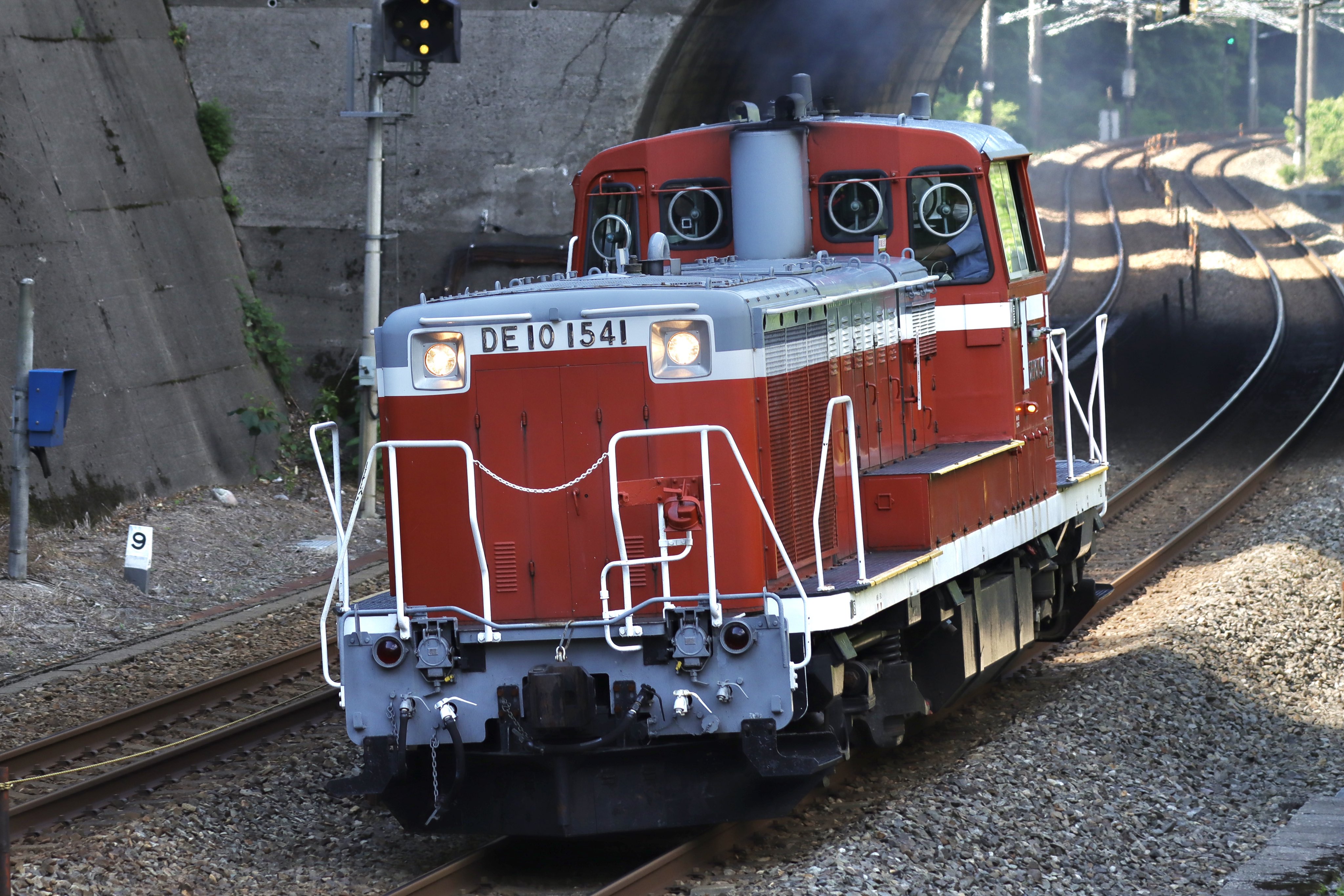 吾猫は輩である on Twitter: "2022.5.27 DE10-1541+チキ2B 先日、南福井へ持って行ったチキの返却があったので撮影してきました。 追っかけが間に合わず初めての ...