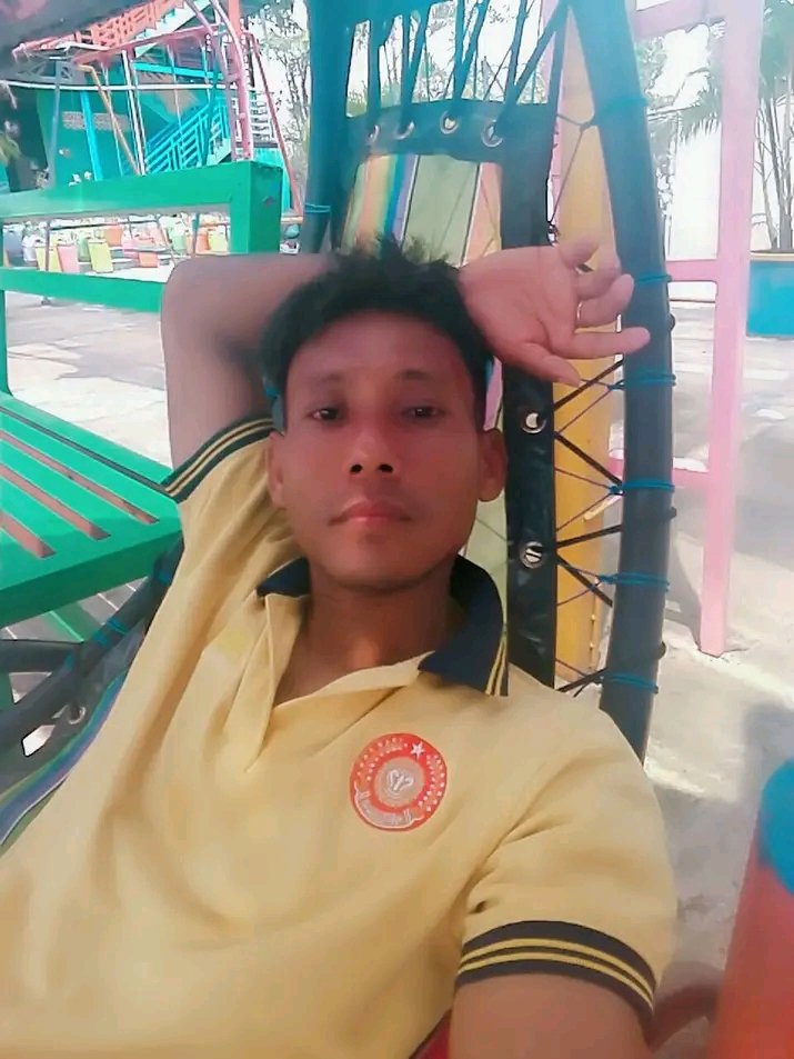 Moe Myint Aung (@TopBoy26653371) / Twitter