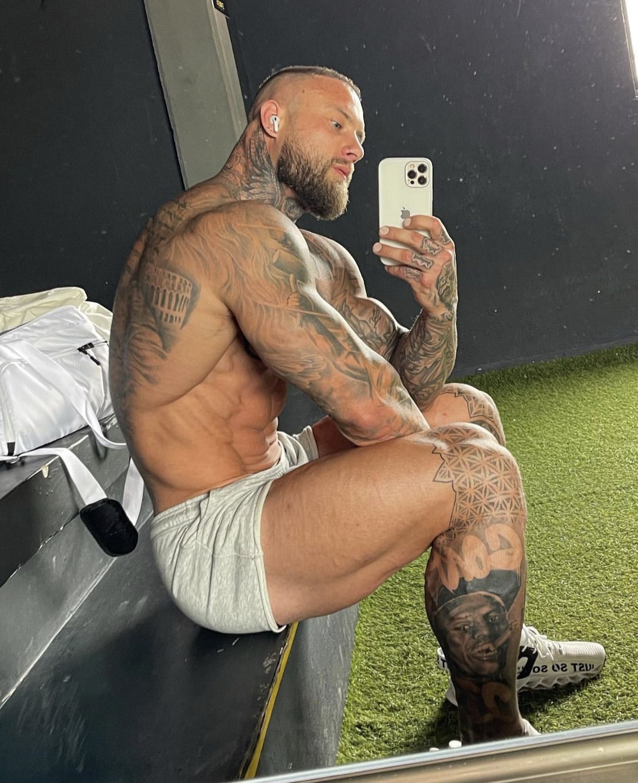 Zac Smith Crypto on Twitter: "💥 PLEASE READ 💥 I’ve always wanted to achieve a look that most ...