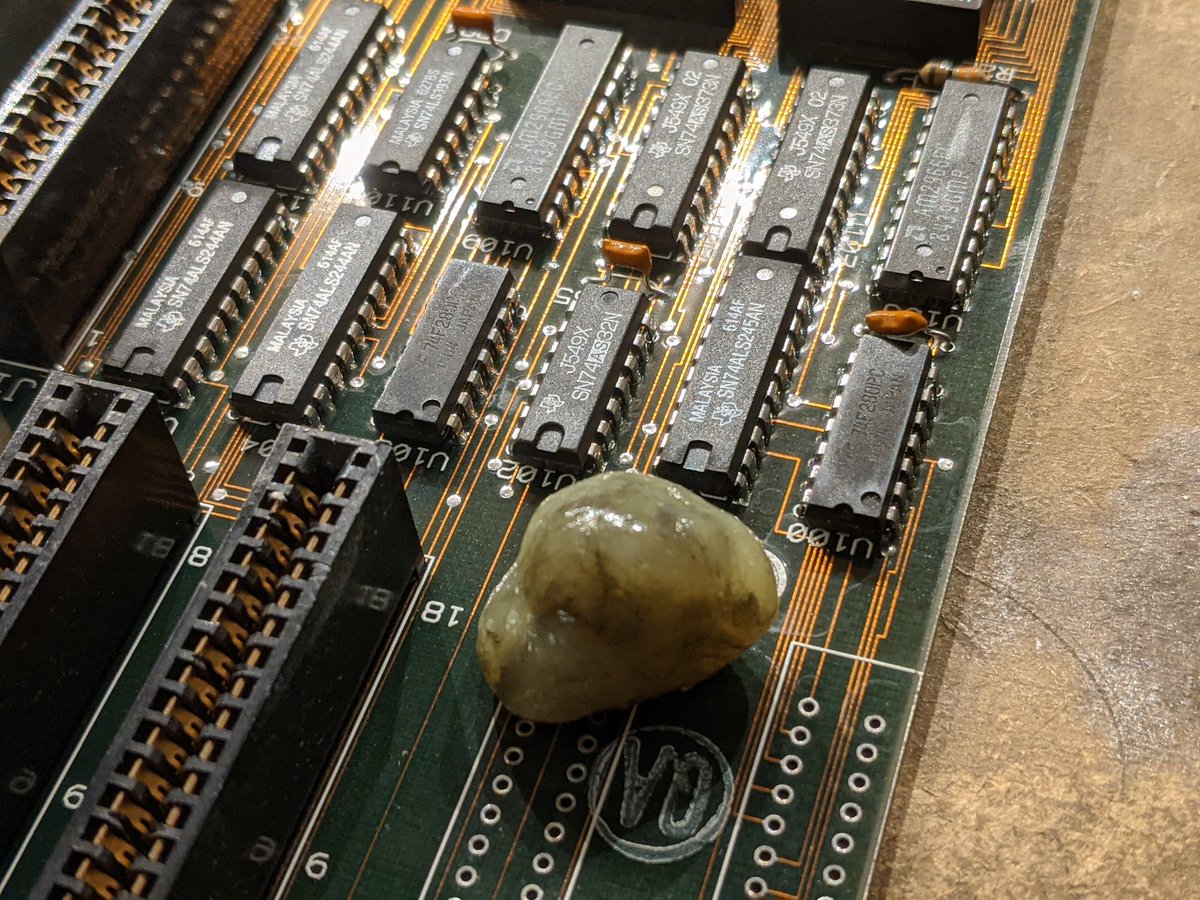 this is the LARGEST motherboard by @TubeTimeUS – Unroll Thread – We ...