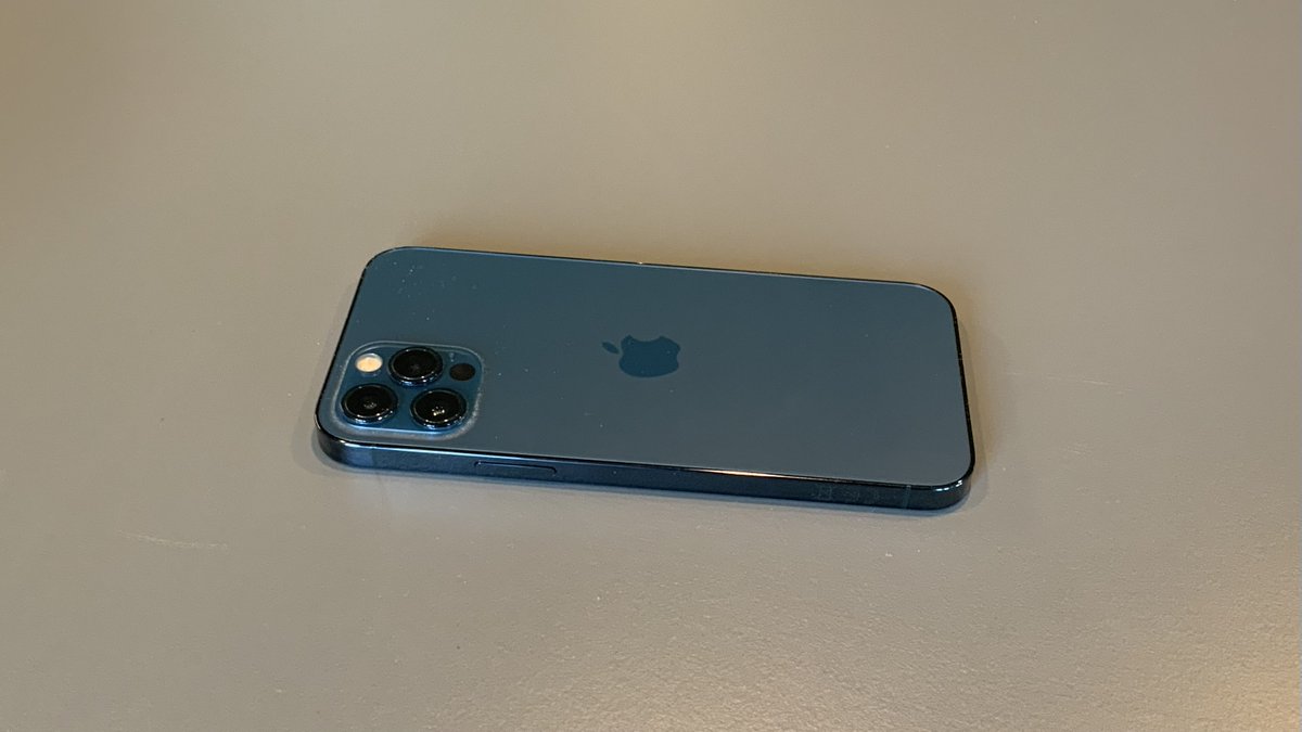 Nothing frustrates us more than no battery on our iPhones. Here are 13 ...