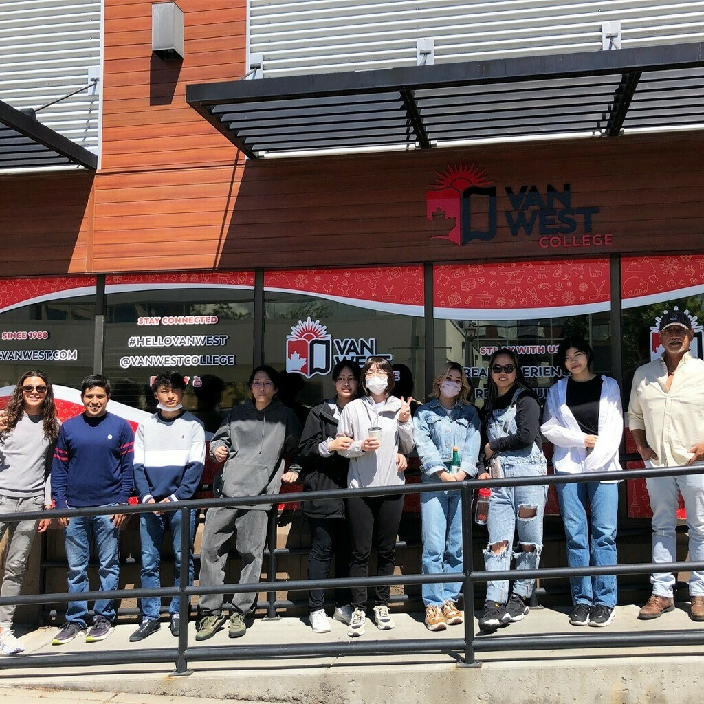VanWest College on Twitter: "Get out there and explore the city! Kelowna offers many attractions ...