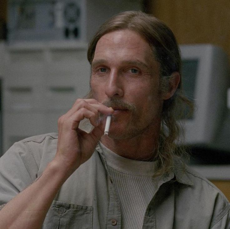 Matthew Mcconaughey True Detective Smoking