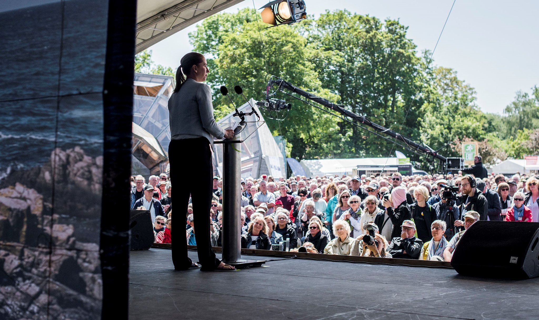 TV 2 Danmark on Twitter: "@tv2newsdk åbner dækningen af Folkemødet med et brag, når ...