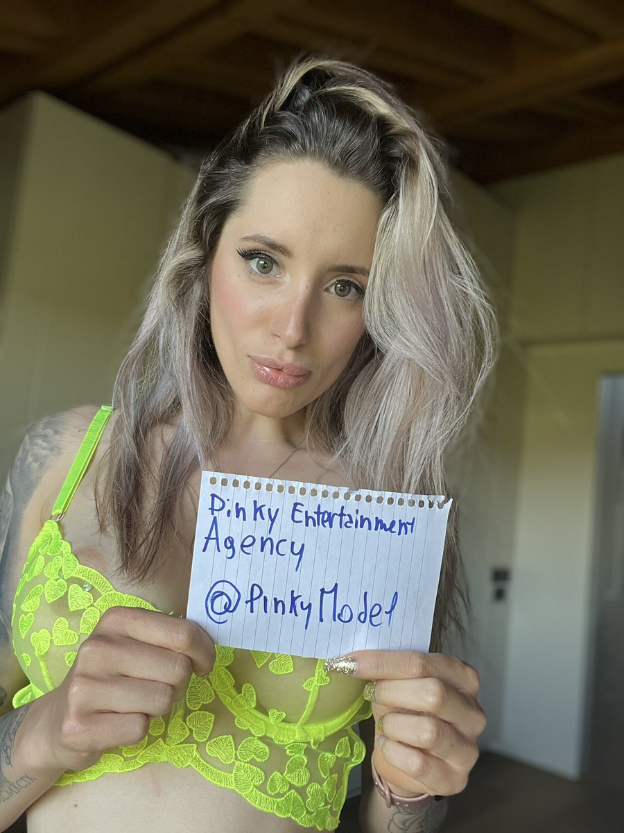 Pinky Entertainment Agency on Twitter: "🅿🅸🅽🅺🆈 🅰🅶🅴🅽🅲🆈 🅿🆁🅴🆂🅴🅽🆃🆂 Pinky Model @bxbyvika_ 👑 Awsome ...