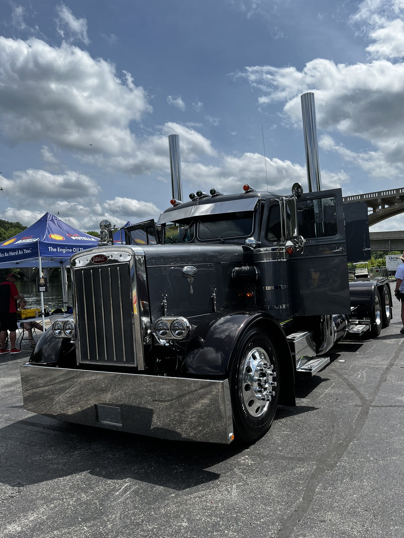 Peterbilt 351 Pictures
