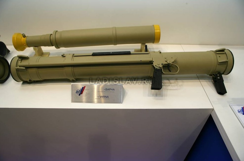 Thought I would make a quick 🧵on ID'ing 🇷🇺 shoulder-fired 'flame ...