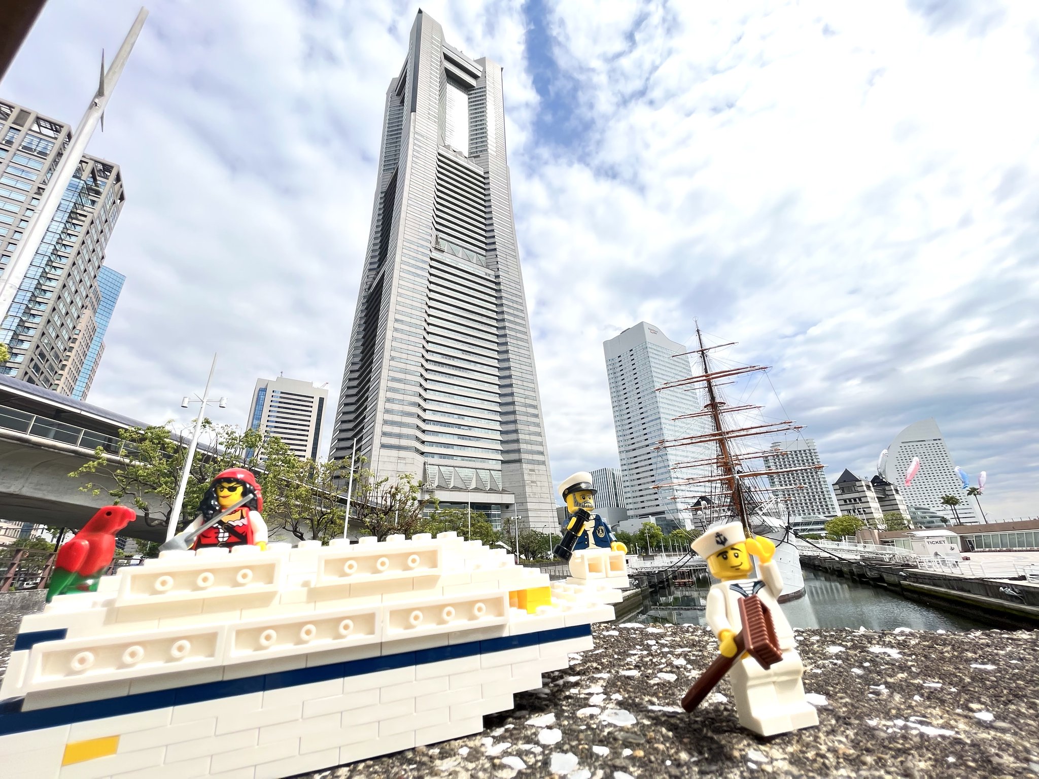 レゴストア ベネリック On Twitter 本日6月2日 木 は 横浜開港記念日 🚢👏ということで レゴストア横浜ランドマークプラザ
