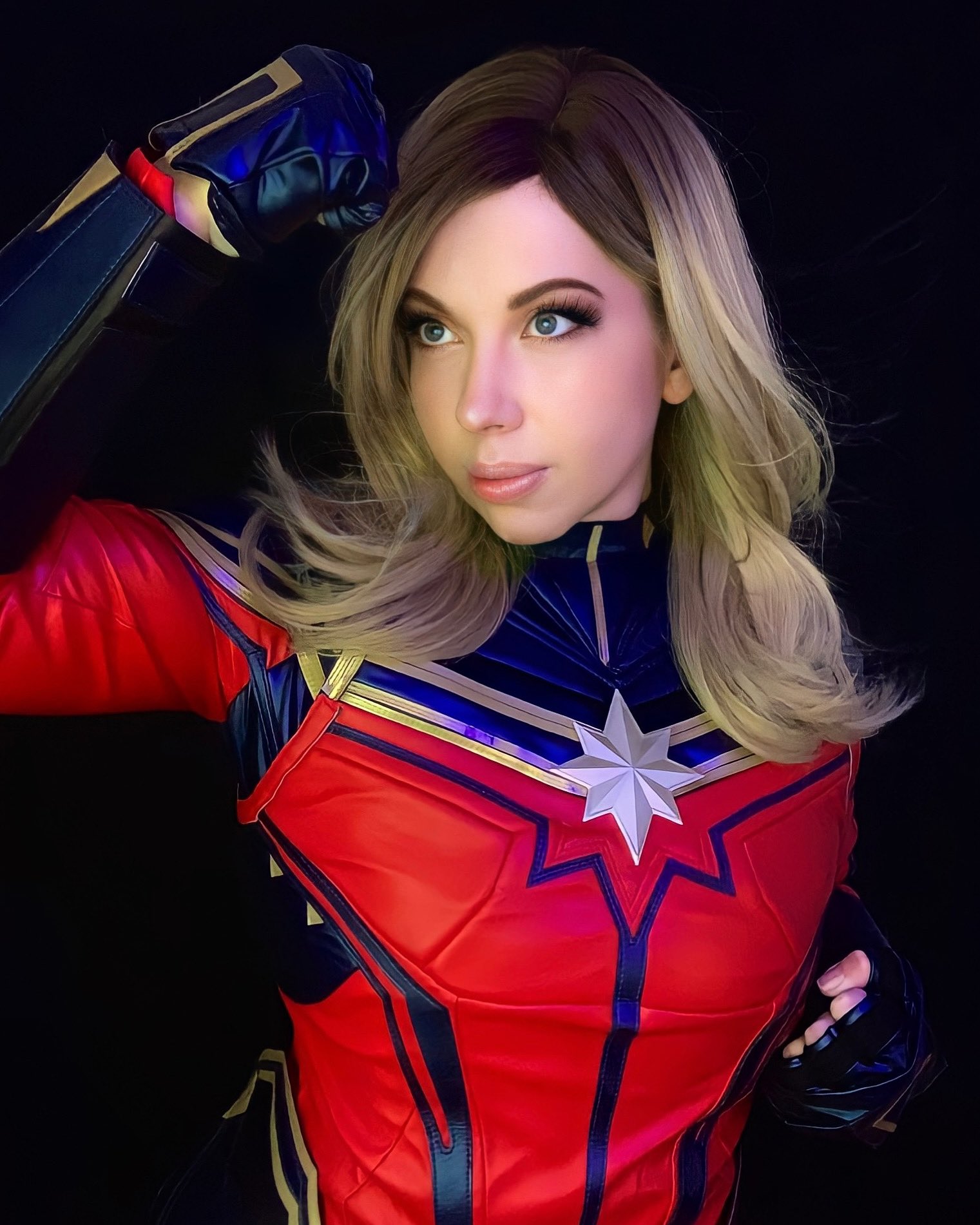 Captain Marvel Cosplay Captain Marvel Ms Marvel Cosplay NYCC 2018