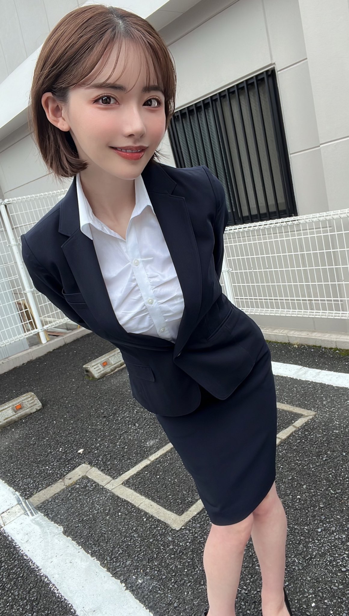 深田咏美（深田えいみ）Eimi Fukada on Twitter: "@FUKADA0318 穿正装，好有气质，你说是不是呢 https://t.co/0MveHBKubE" / Twitter