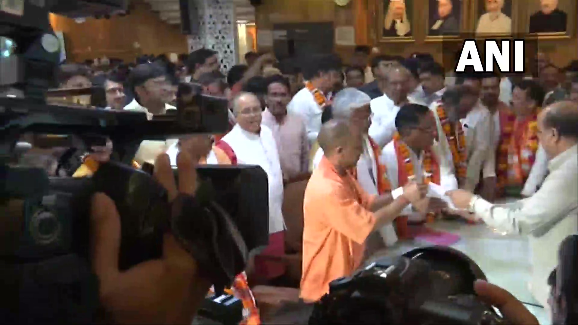 ANI UP/Uttarakhand on Twitter: "Lucknow, UP | Dr Laxmikant Vajpayee, Dr Radha Mohan Aggarwal ...