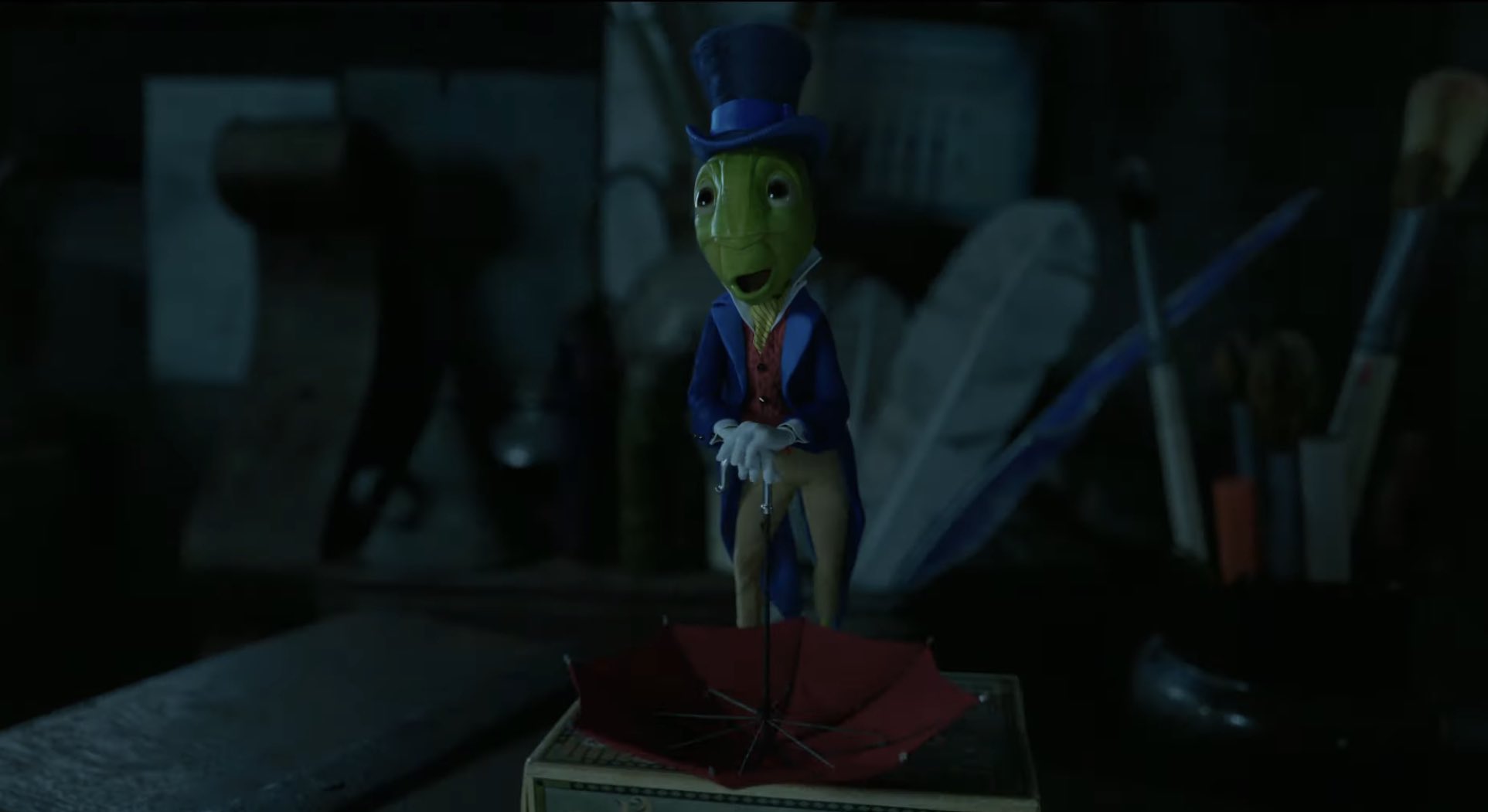 DiscussingFilm on Twitter: "First look at Jiminy Cricket, voiced by Joseph Gordon-Levitt, in ...