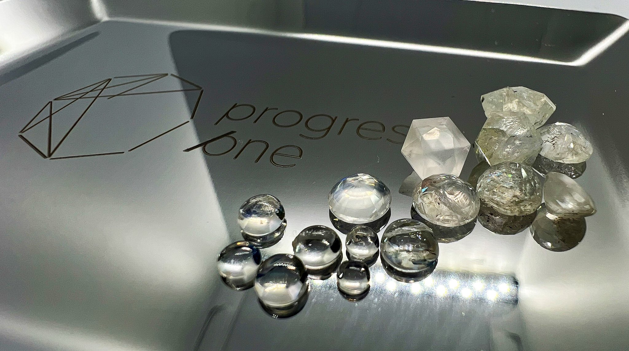 progresstone on Twitter: " ️official goods販売記念 ️ 6月誕生石ムーンストーン クリアー＋シルキー＋ アレキサンドライトキャッツアイ を1名様に ...