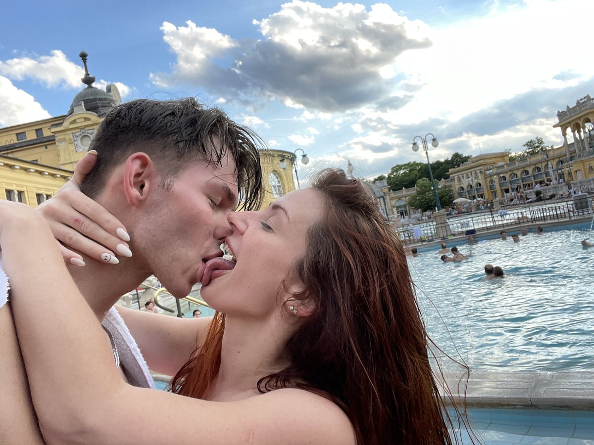 Lelya Mult 💥 on Twitter: "RT @Lelya_Mult: Fun working holidays ...😊 @Tommy_Gold_"