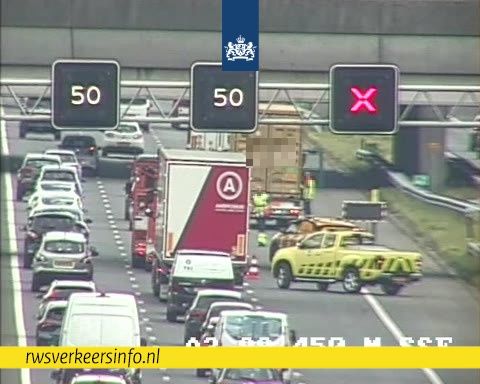 Rijkswaterstaat Verkeersinformatie on Twitter: "Op de #A2 richting Den Bosch staat bij knp. Deil ...