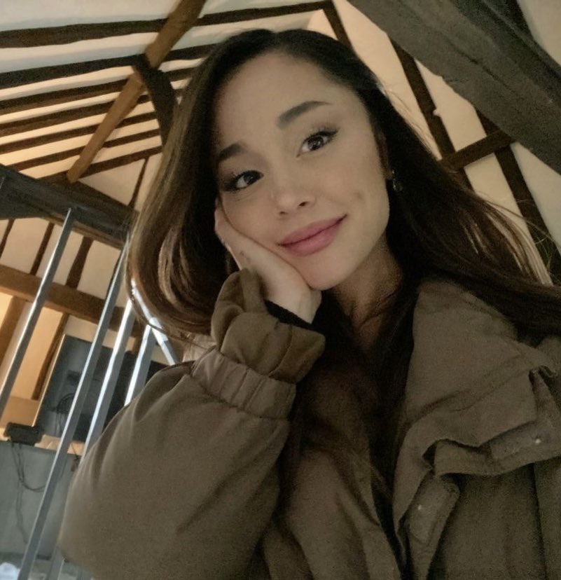 Ariana Grande Pretty Ariana Grande's Naturally Beautiful Teeth