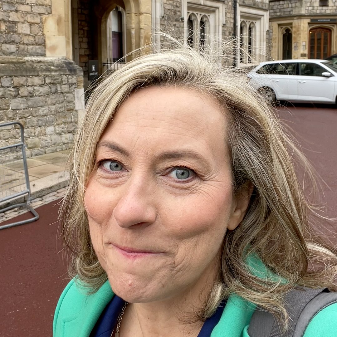 Adrienne Arsenault's Instagram, Twitter & Facebook on IDCrawl