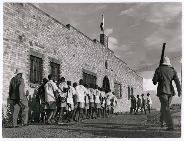 Robben Island Facility. Thread! - المسلسل من . @ddeoluu - رتبها
