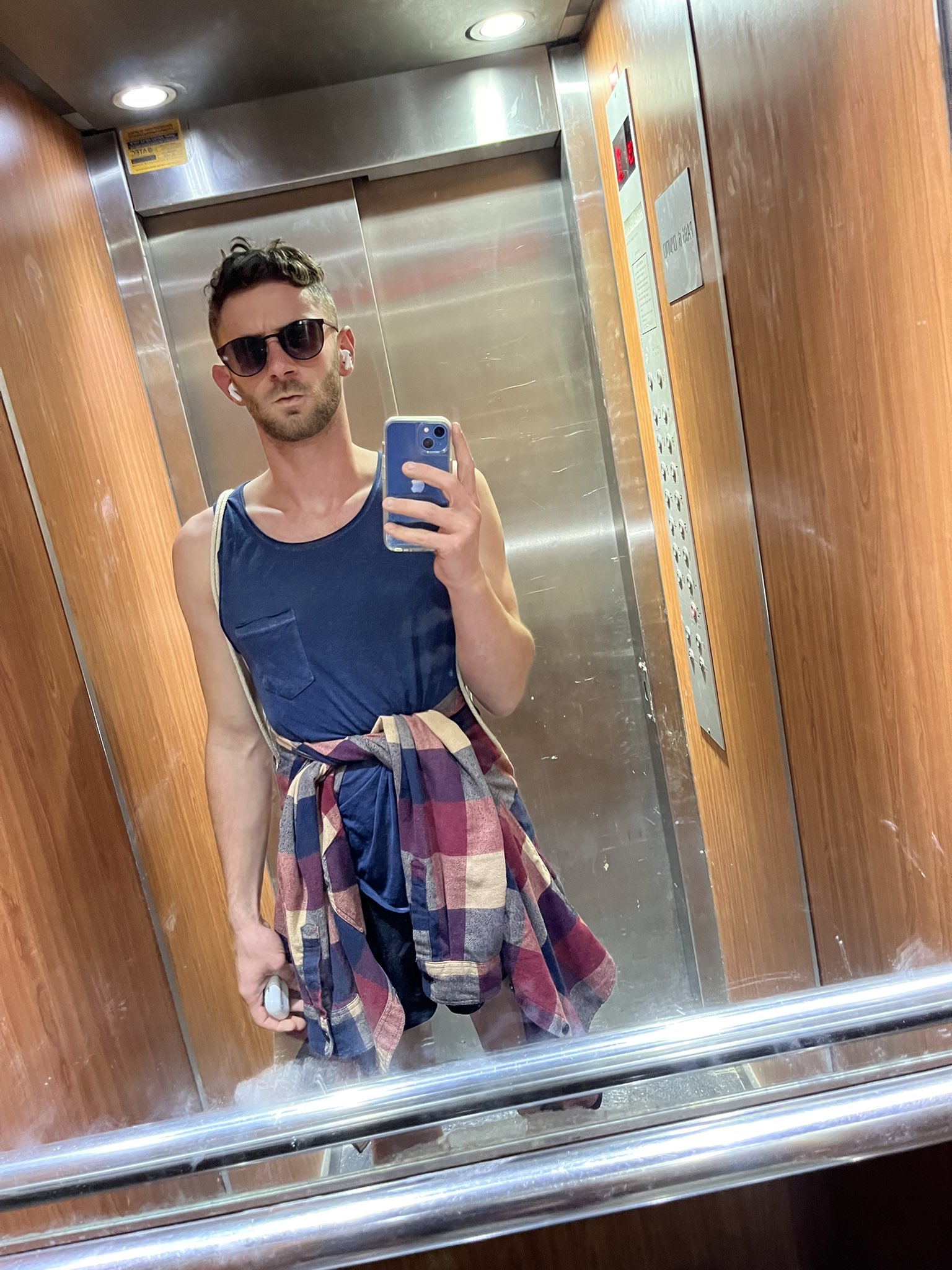 Maayan Keren on Twitter: "מה כואב לכם שנה אחת להיות רגועים יאשרמוטות עכשיו אני צריך לצעוד עם גב ...