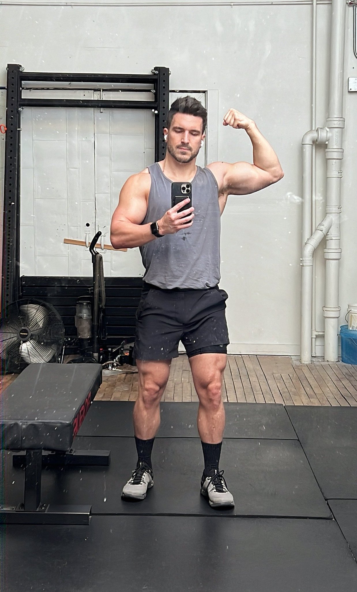 JustinPlus on Twitter: "dirty gym mirror🪞 https://t.co/cXvhNYGggh" / Twitter