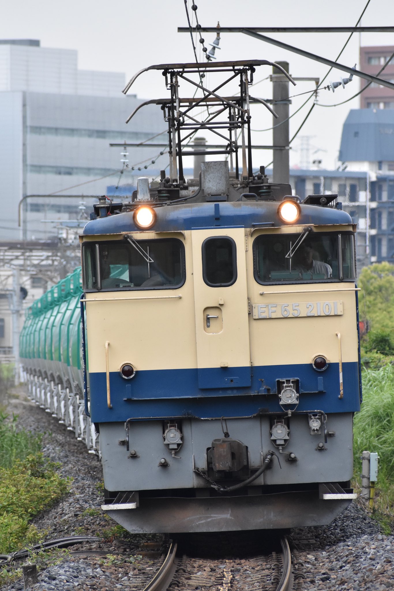 ⁇沿線民 on Twitter: "2022/6/3 新A1950仕業 臨8079レ 牽引:EF65 2101[新]＋米タキ12B 曇りが残念でした☁️ https://t.co ...