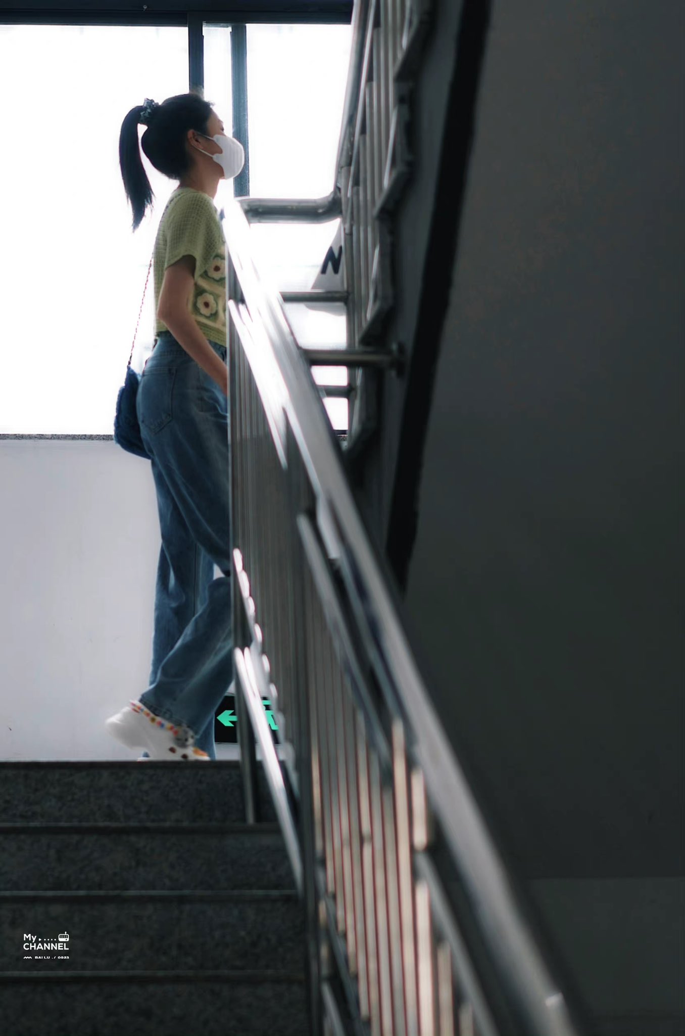 bailu 白鹿 on Twitter: "220604 — fansite update 🌊 © MyCHANNEL·白鹿 going to work 💼 | bailu as jiang ...