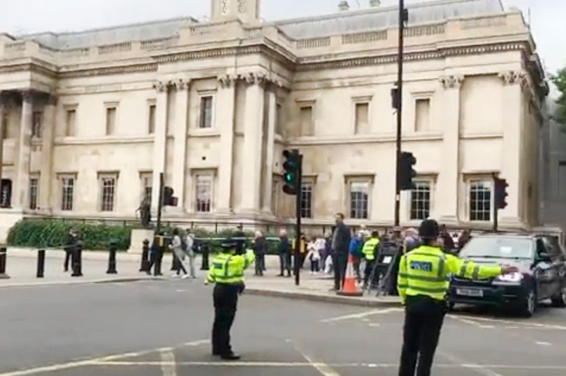 Daily Star on Twitter: "Trafalgar square explosion after evacuation as police deal with ...