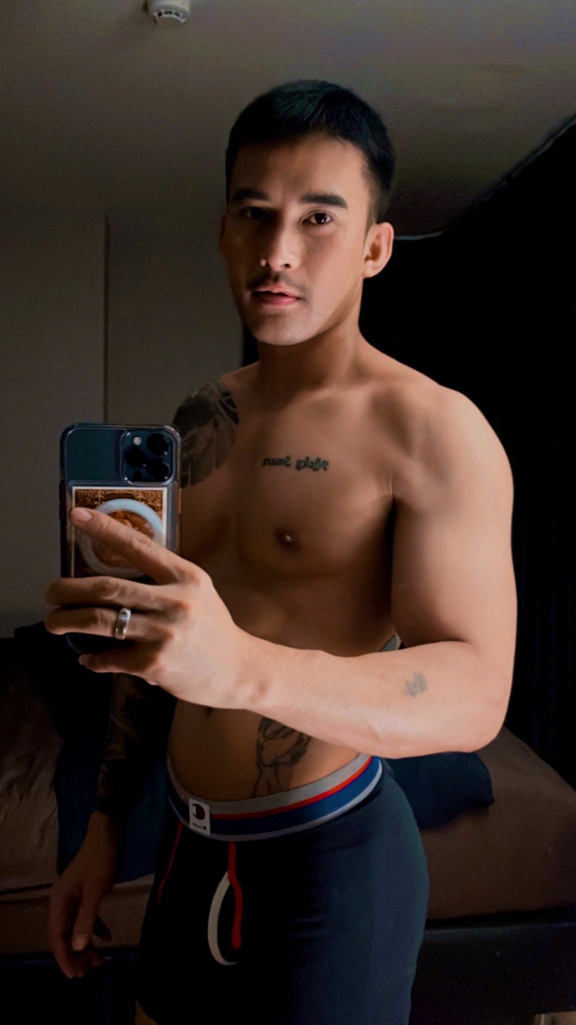 narubert chaudon on Twitter: "ดึกแบบนี้”อ้อนใครได้บ้าง https://t.co/JfT1PihCcV" / Twitter