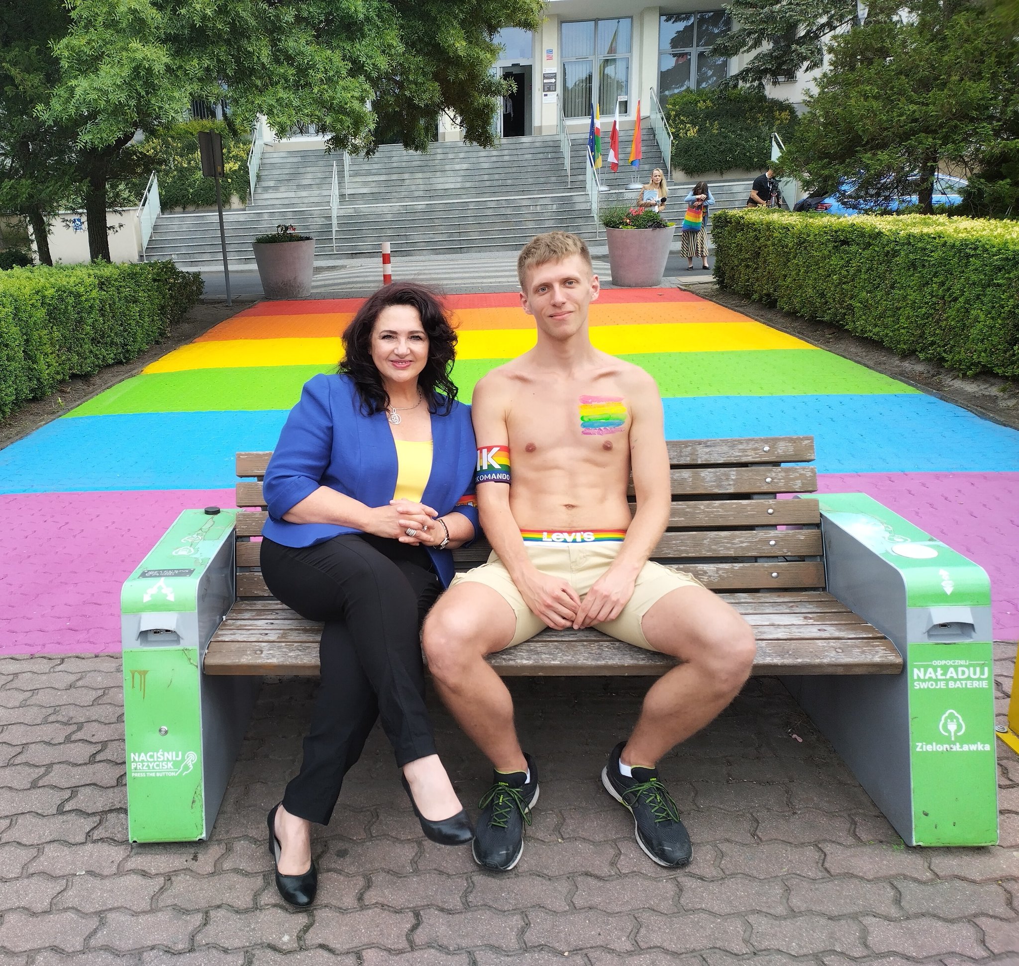 Linus Lewandowski on Twitter: "Thank you @helenadalli for visiting Zielona Góra and for fighting ...