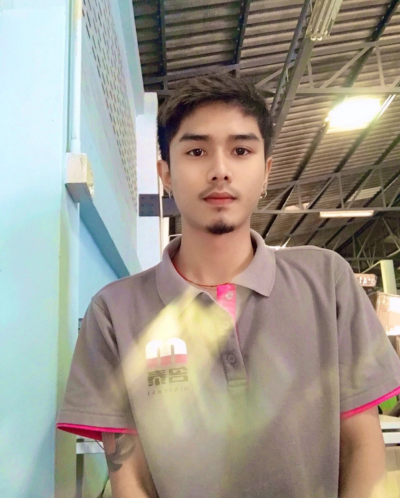 𝚂𝚊𝚠 𝙺𝚊𝚒 𝙻𝚒𝚖 on Twitter: "Bangkok မှာအလုပ်လုပ်နေတဲ့ မော်လမြိုင်က မွန်ကရင် ကပြားလေး 🤓 https://t.co ...