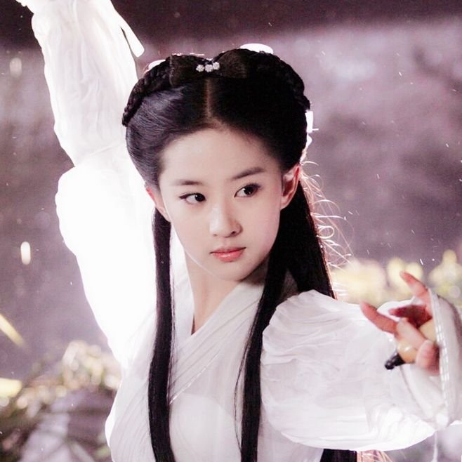 Liu Yi Fei Wallpaper 2022