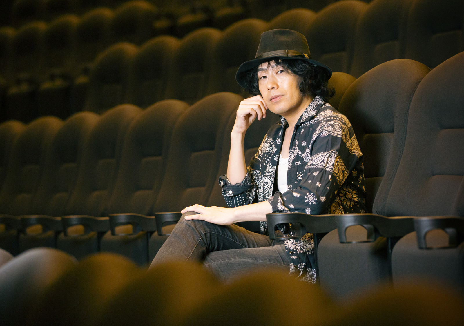 𝐋𝐎𝐕𝐄 𝐏𝐒𝐘𝐂𝐇𝐄𝐃𝐄𝐋𝐈𝐂𝐎 on Twitter: "【WEB】AERA dot.にNAOKIのインタビューが公開！ LOVE PSYCHEDELICOのNAOKI氏が映画館の音響を ...