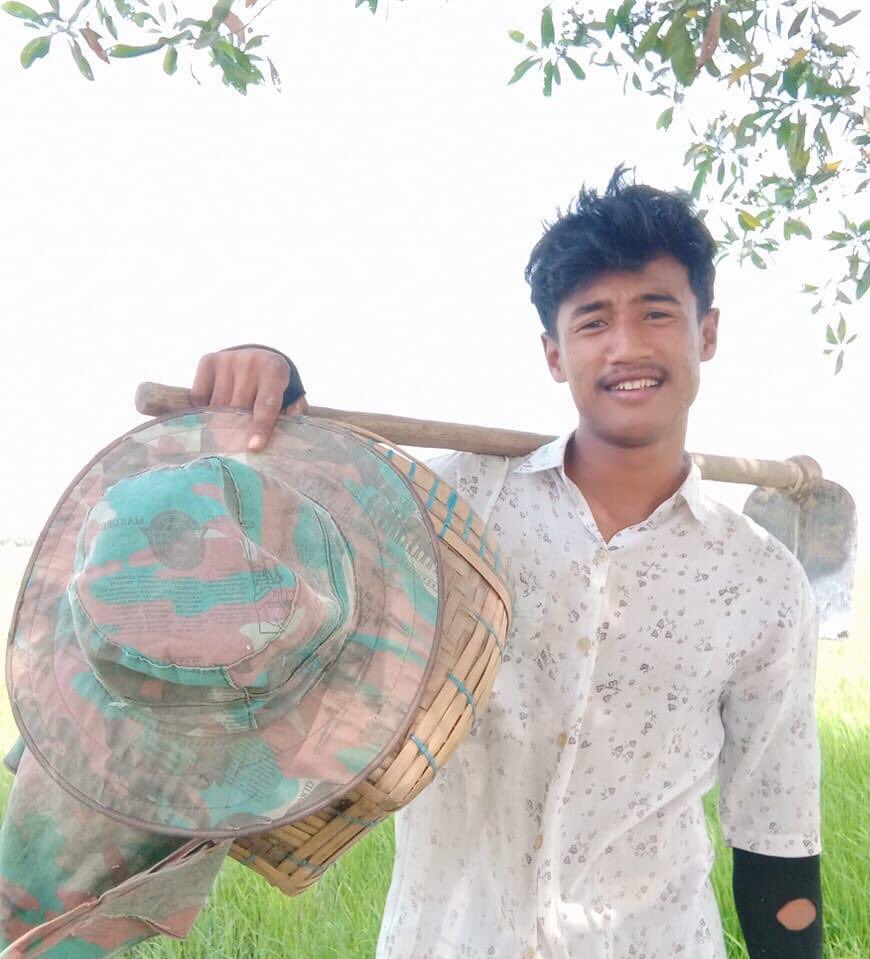 Kyaw Gyi On Twitter အုတ်ကံက ဆိုင်ကယ်တက်စီသမားလေး အလုပ်က အလုပ်ကြမ