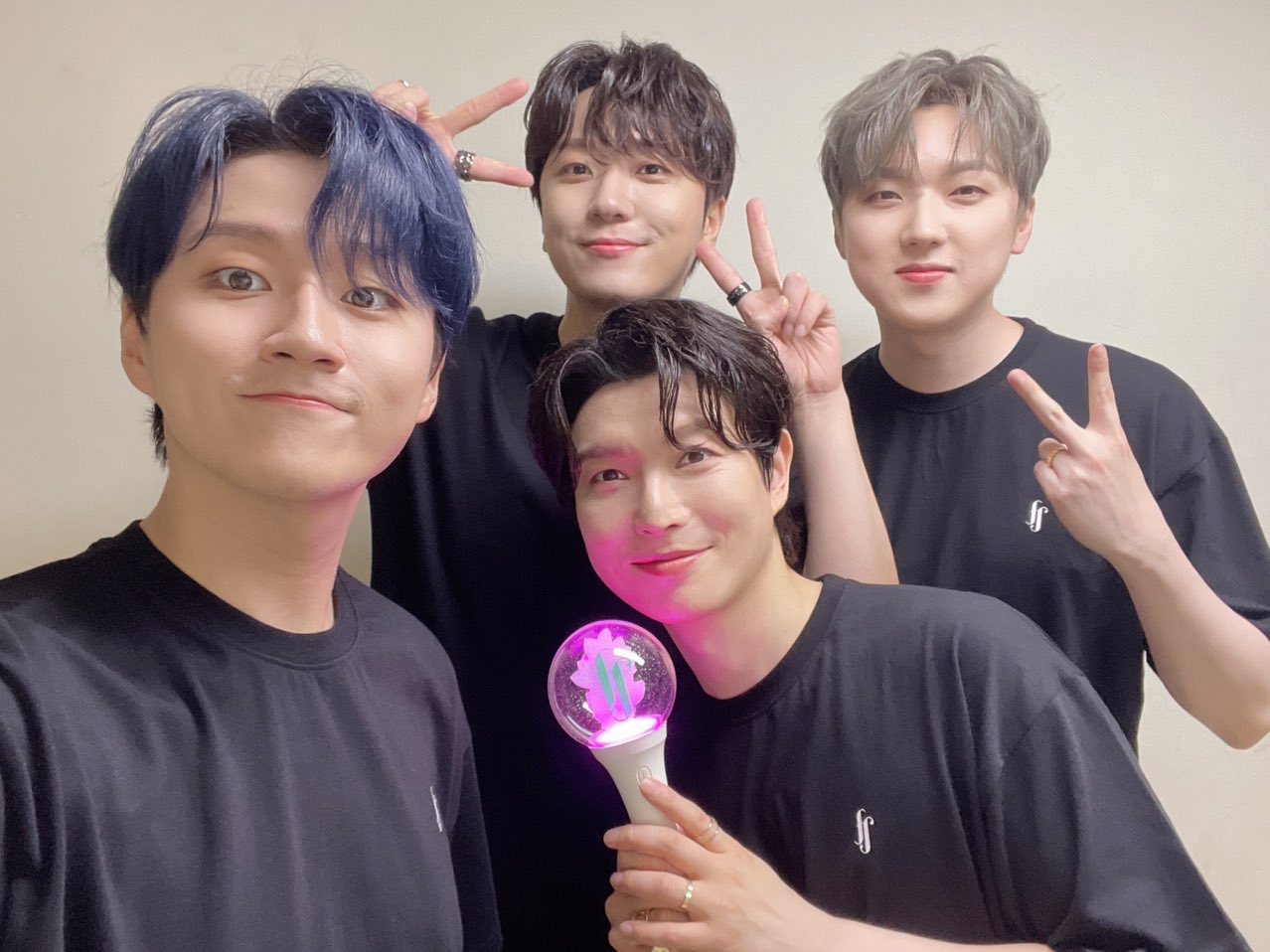 Forestella on Twitter: "[#FORESTELLA_PHOTO] 📸 220605 The Beginning : World Tree in Seoul 두 번째 공연 ...