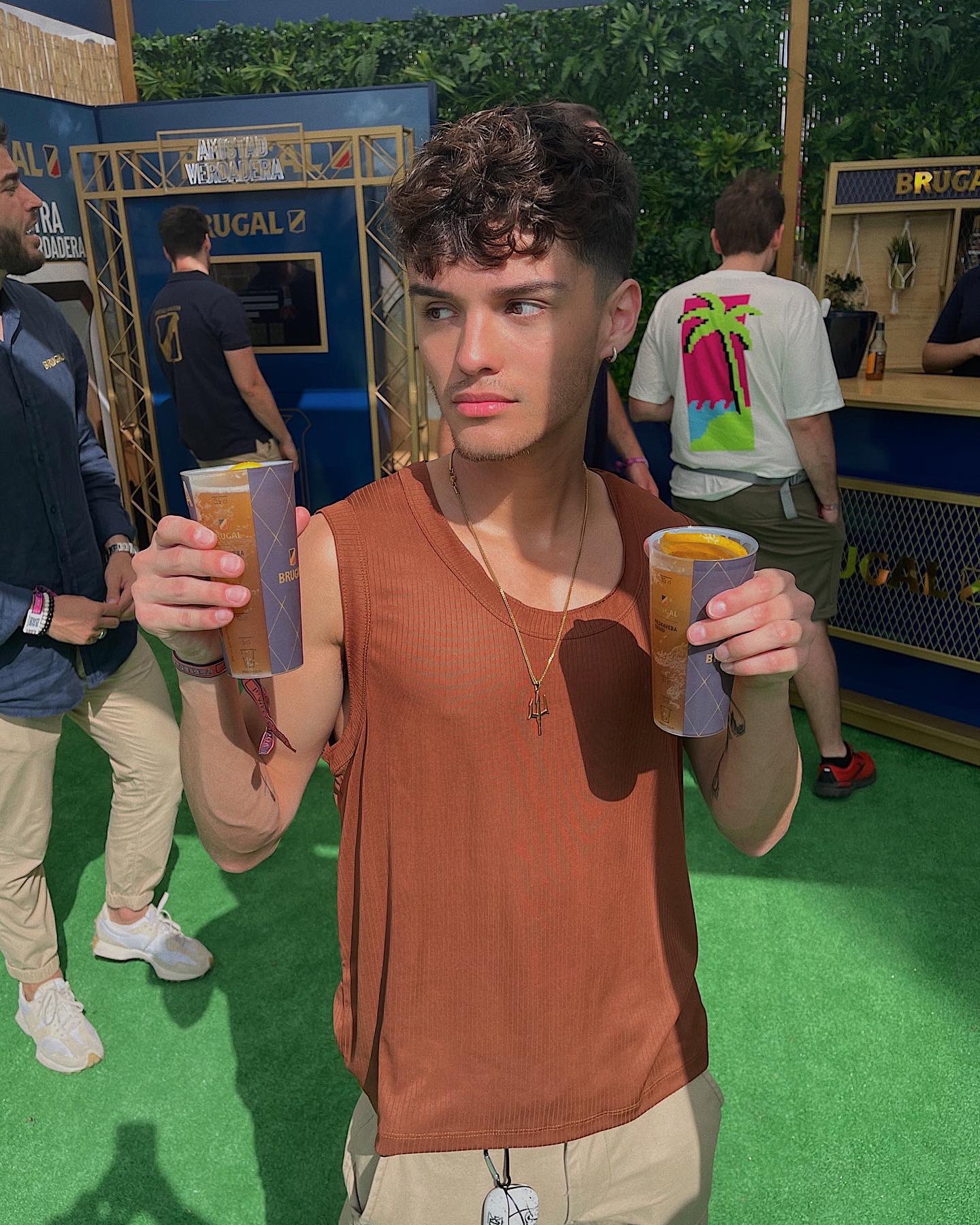 otaku zaddy on Twitter: "double fist? https://t.co/6BBAkkfHVV" / Twitter