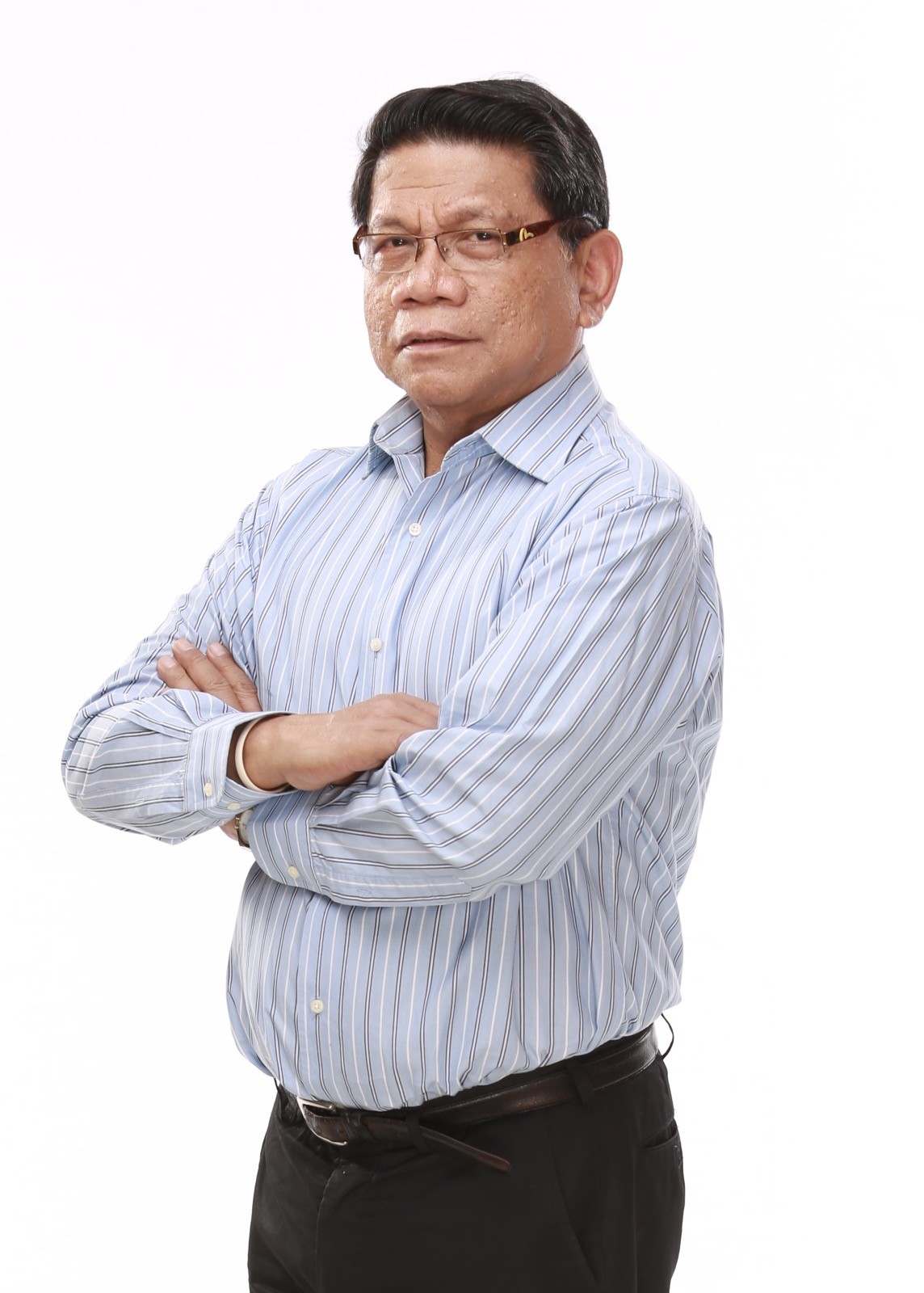 GMA News on Twitter: "MULA SA RADYO HANGGANG SA TV, isa si Mike Enriquez sa mga laging ...