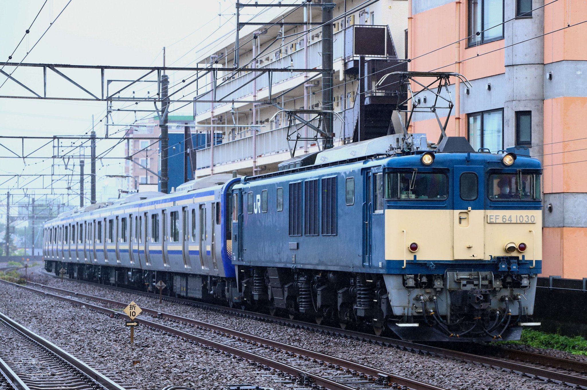 secyion急行 on Twitter: "6/6 EF64 1030+E235系J-14編成 配9644レ 新津配給 https://t.co/ofJwkJiONJ" / Twitter