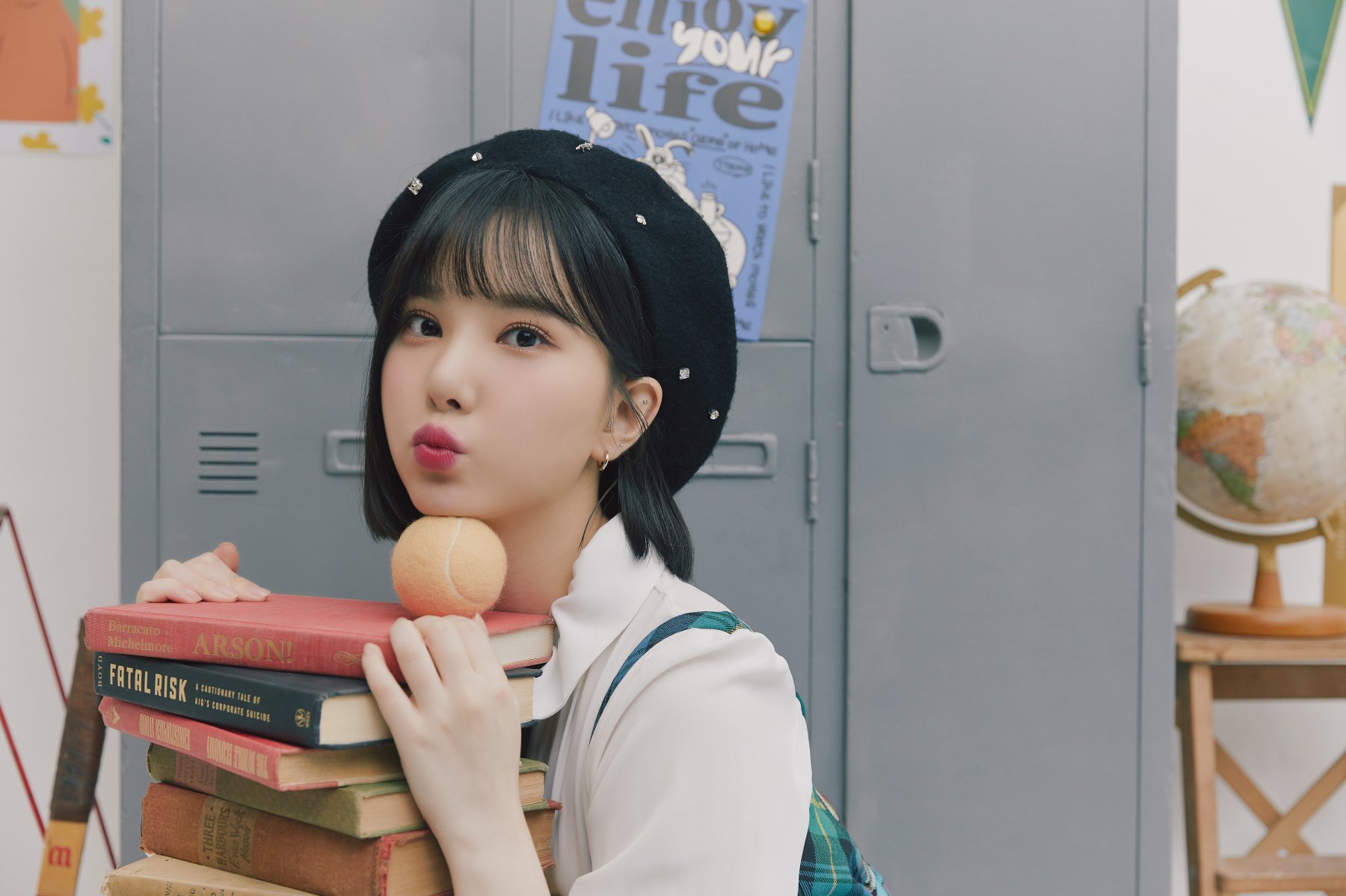 비비지 업데이트 on Twitter: "[📷] - #VIVIZ Universe Colour Concept Photoshoot (Lavender Mist #Eunha) (1/ ...