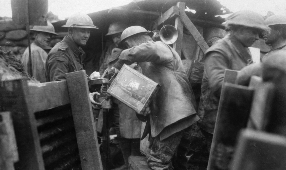 A day in the life of a WW1 soldier. Thread: https://t.co/PwDsgO8gBb ...