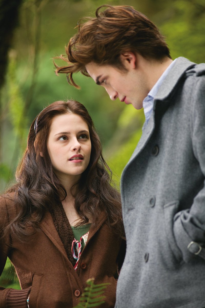 Kristen Stewart On How Her Twilight Sex Scenes With Robert Pattinson