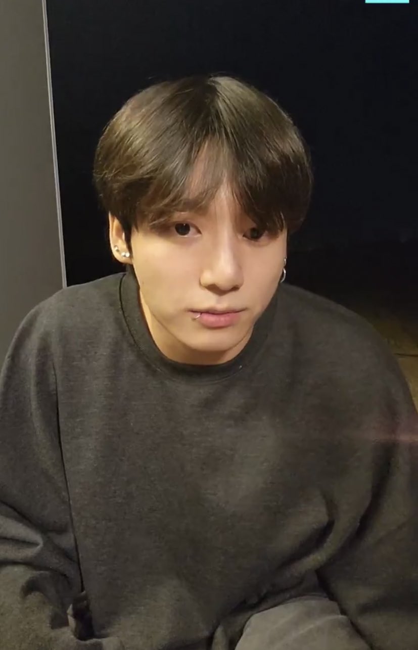 BTS123🌟 on Twitter: "どういう状態www 雨の中ソロキャンプ中？？？ https://t.co/1VG1dVAWA5" / Twitter