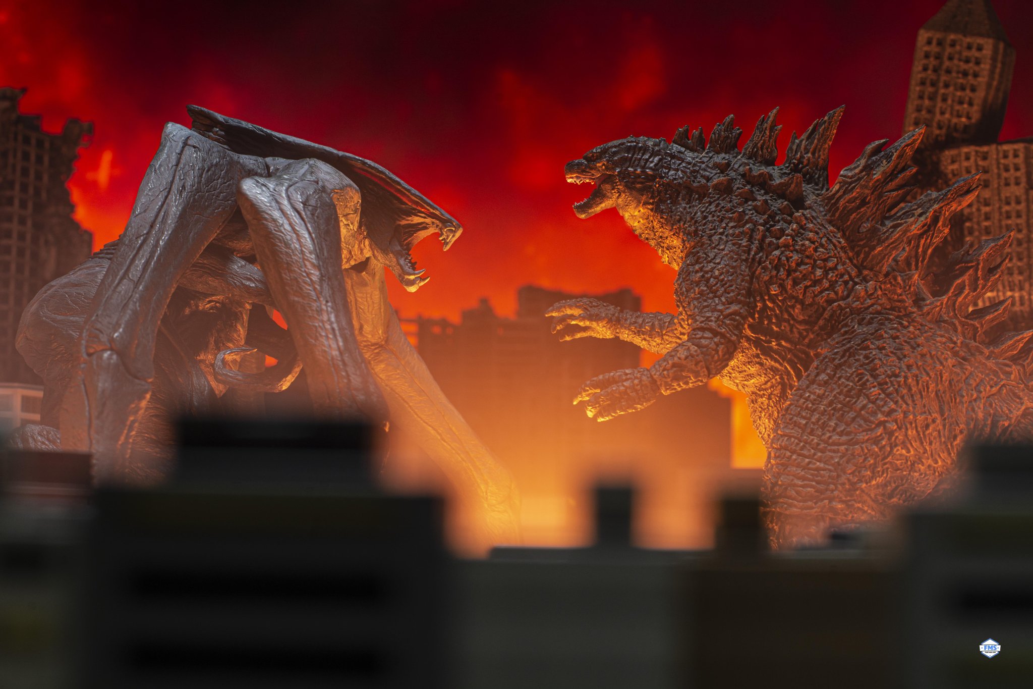 FigureMania Show On X: Godzilla Vs Female #godzilla, 57% OFF