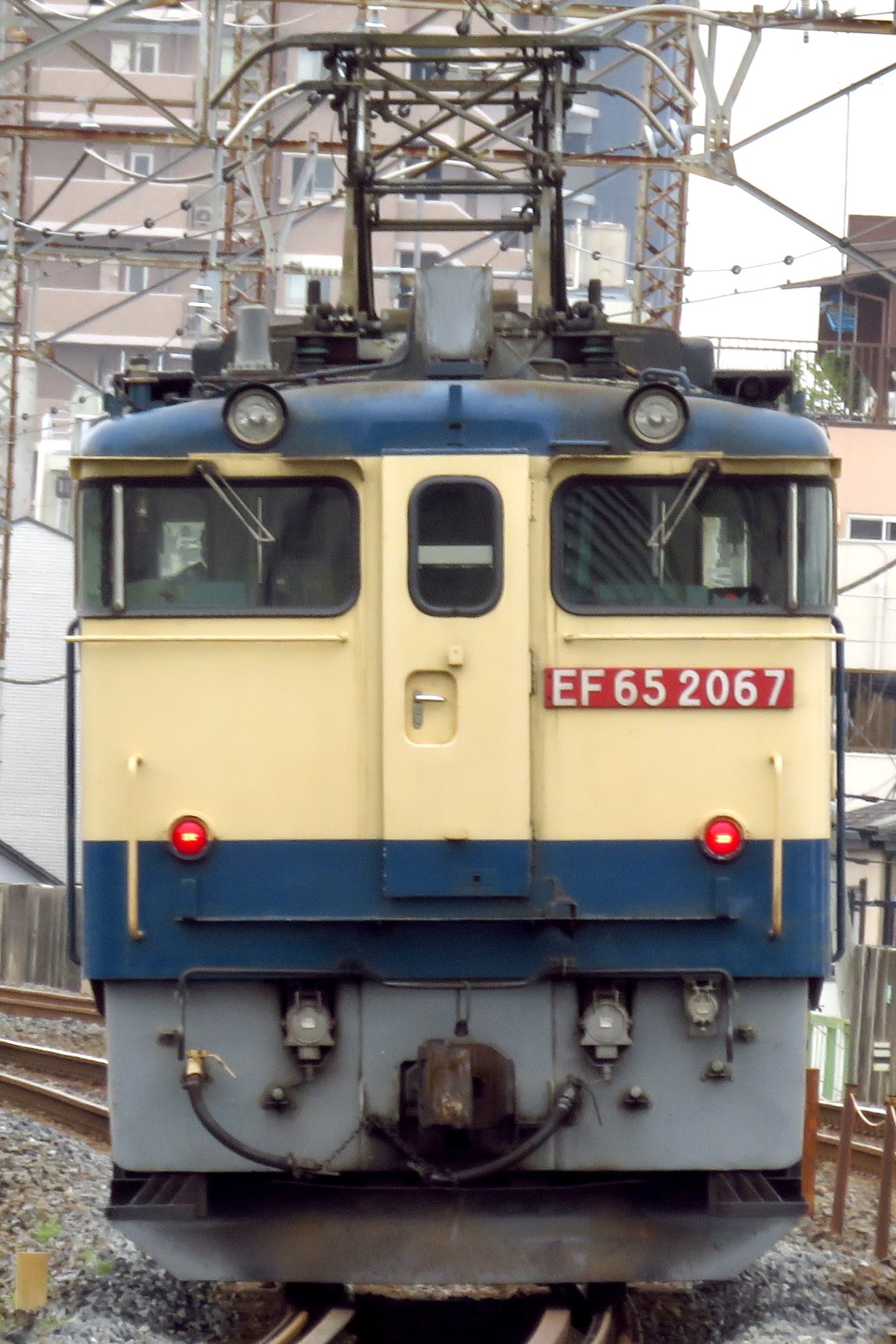 ファイア @カププラレール垢 on Twitter: "8877レ EF65 2067 単機 完璧 https://t.co/wfHSa3ECay" / Twitter