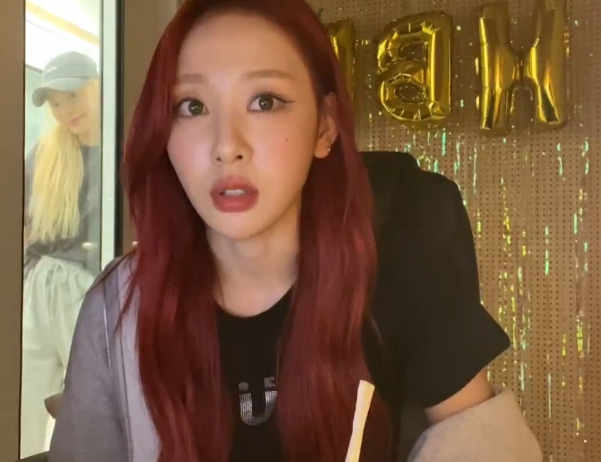 💫 Orrery/nim 🌱 on Twitter: "so I wondered if... (Jinsoul appears) https://t.co/WYwuPQIzSG" / Twitter