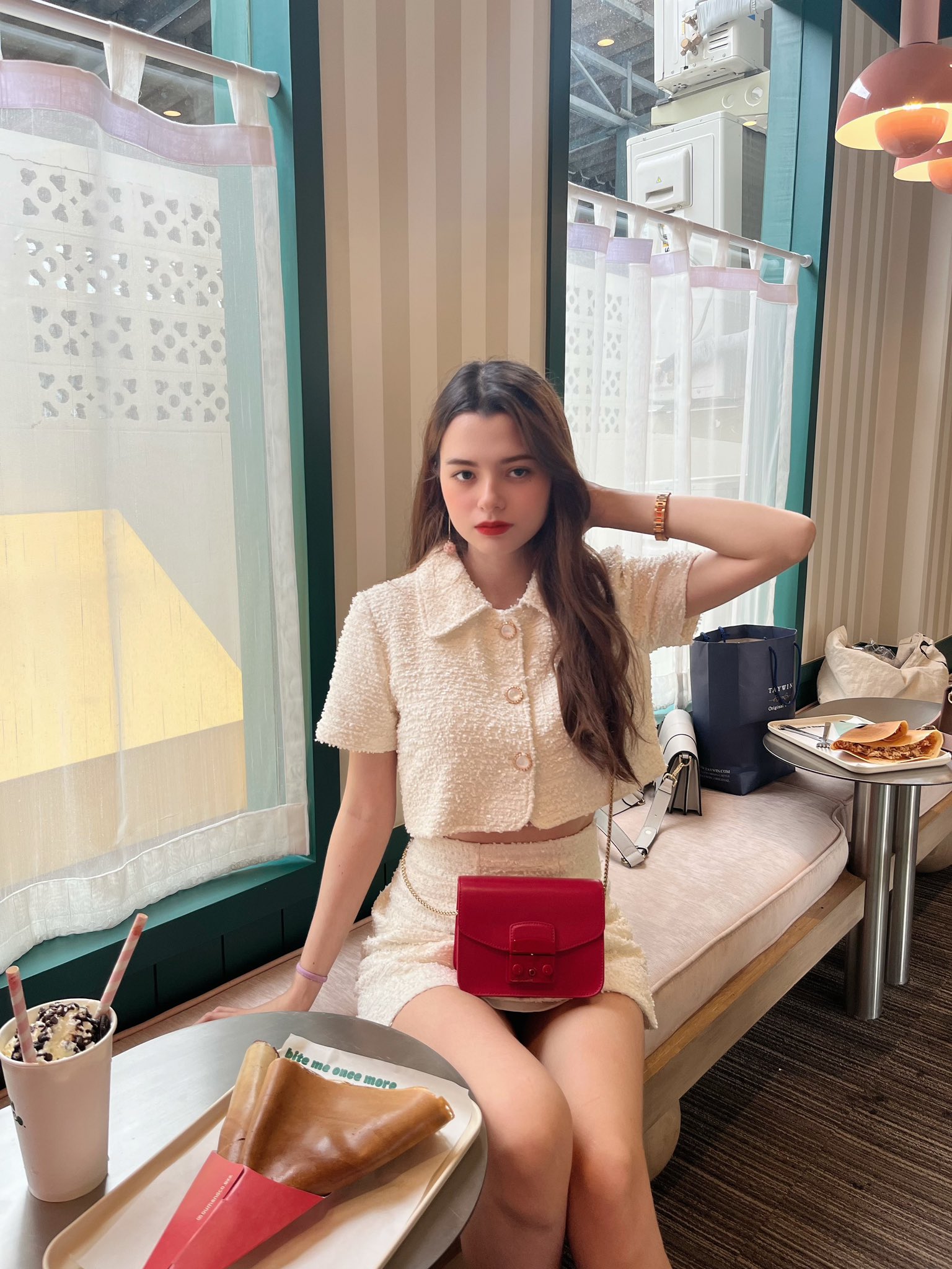 N' Becky (Luv u mami) on Twitter: "Good morning, have a nice day🧋💓 #beckysangels https://t.co ...