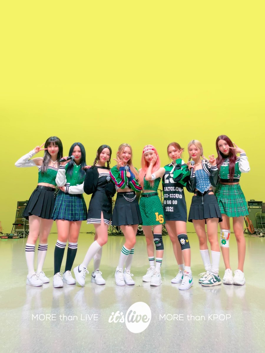 라잇썸의 잇츠라이브 현장 포토!📸 LIGHTSUM의 ‘ALIVE’ 무대를 유튜브 it's Live 채널에서 확인하세요 ...