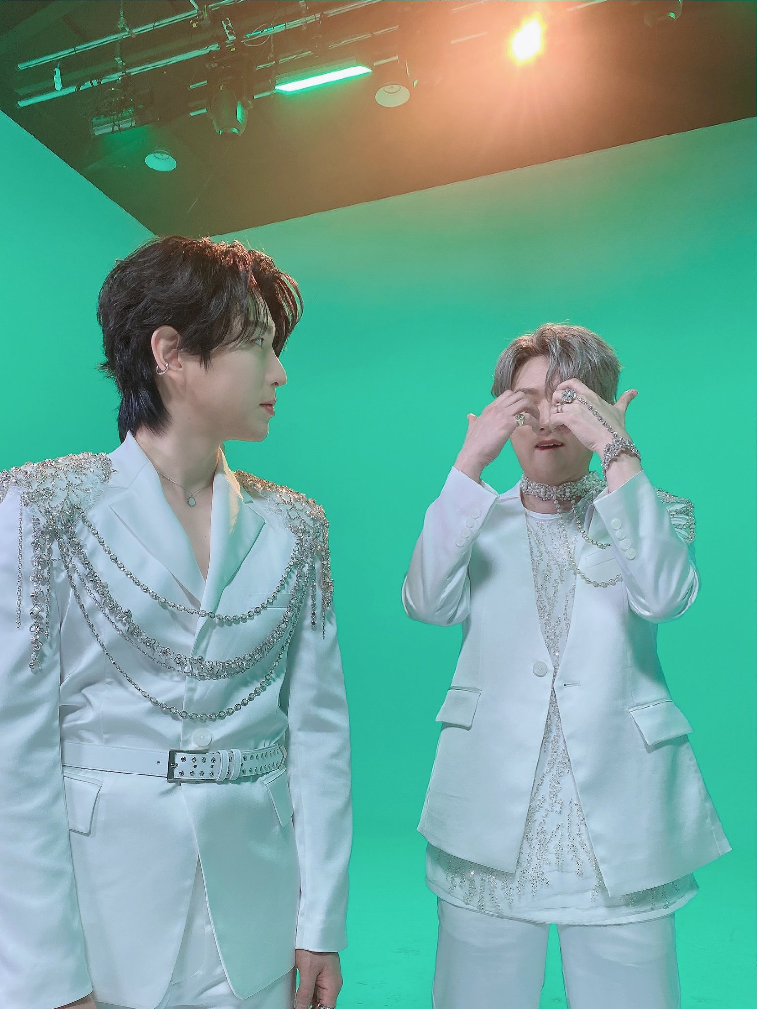 Forestella on Twitter: "#포레스텔라 #강형호 (feat. #배두훈) #Forestella #Save_our_lives https://t.co ...